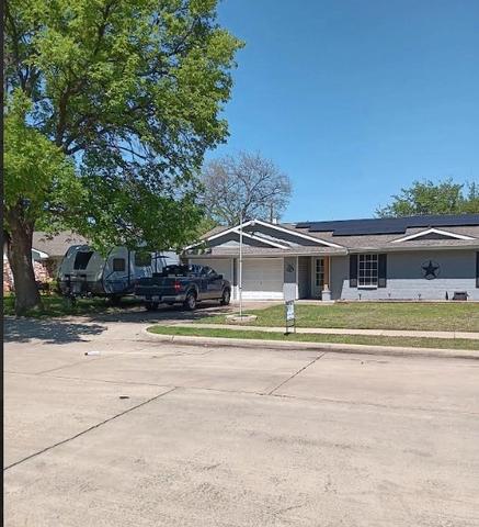 510 W Ferndale Ln, Grand Prairie, TX 75052 | MLS# 20895614 | 18 Photos ...