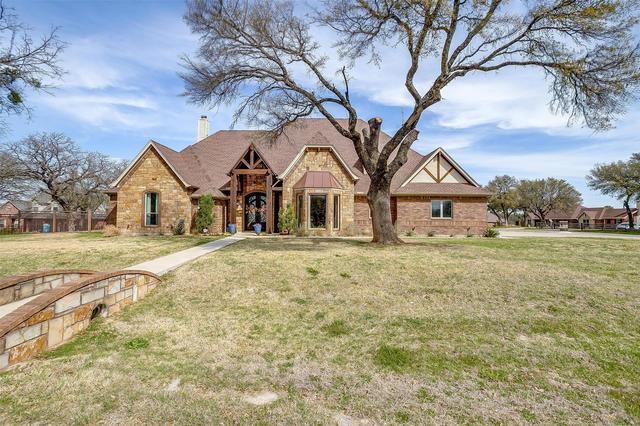 108 Howard Newby Ln, Springtown, TX 76082 | MLS# 20899607 | 31 Photos ...
