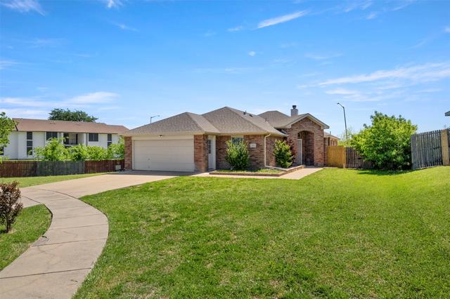 901 Timber Oaks Ct, Arlington, TX 76010 | MLS# 20913674 | 27 Photos ...