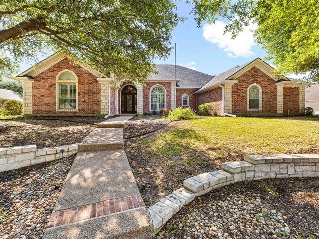 113 Winding Creek Ln, Mcgregor, TX 76657 | MLS# 20936417 | 30 Photos ...