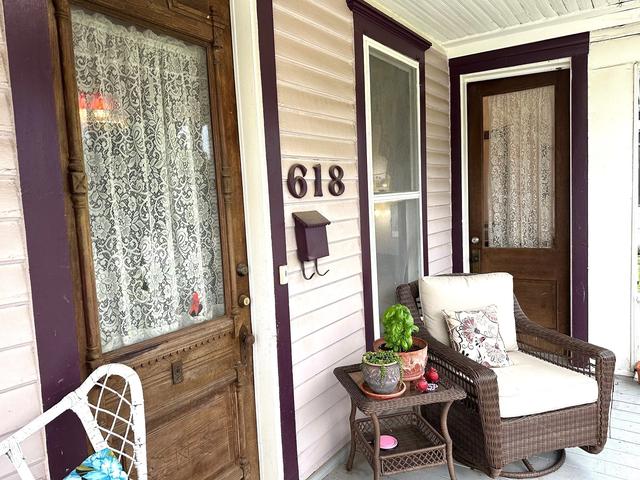 618 W Chestnut St, Denison, TX 75020 | MLS# 20946246 | 25 Photos - Movoto