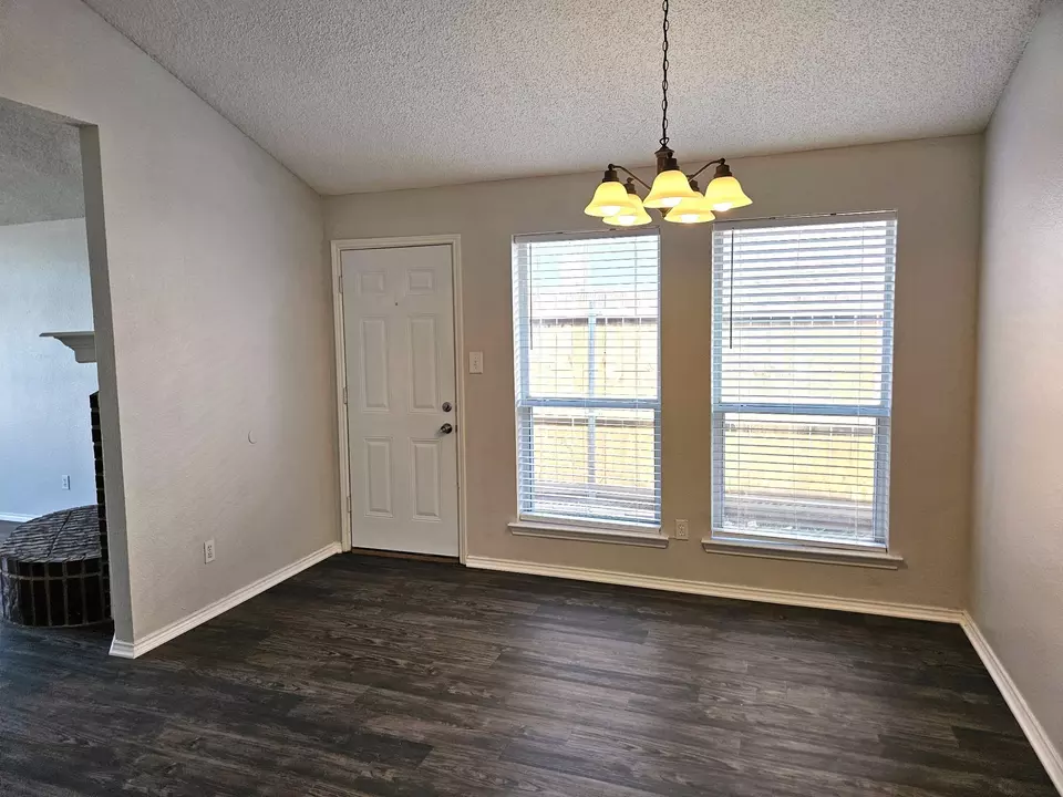 212 Colt Ln, Keller, TX 76248 | MLS# 20947005 | 7 Photos - Movoto