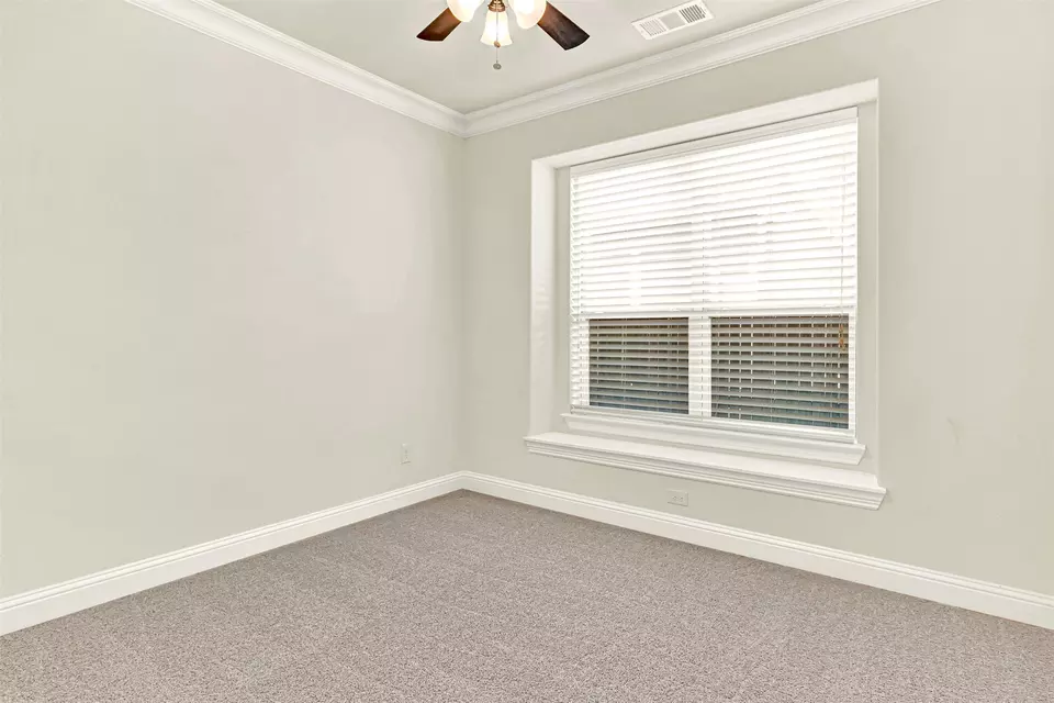 4845 Brantley Dr, Mckinney, TX 75070 | MLS# 21080464 | 18 Photos - Movoto