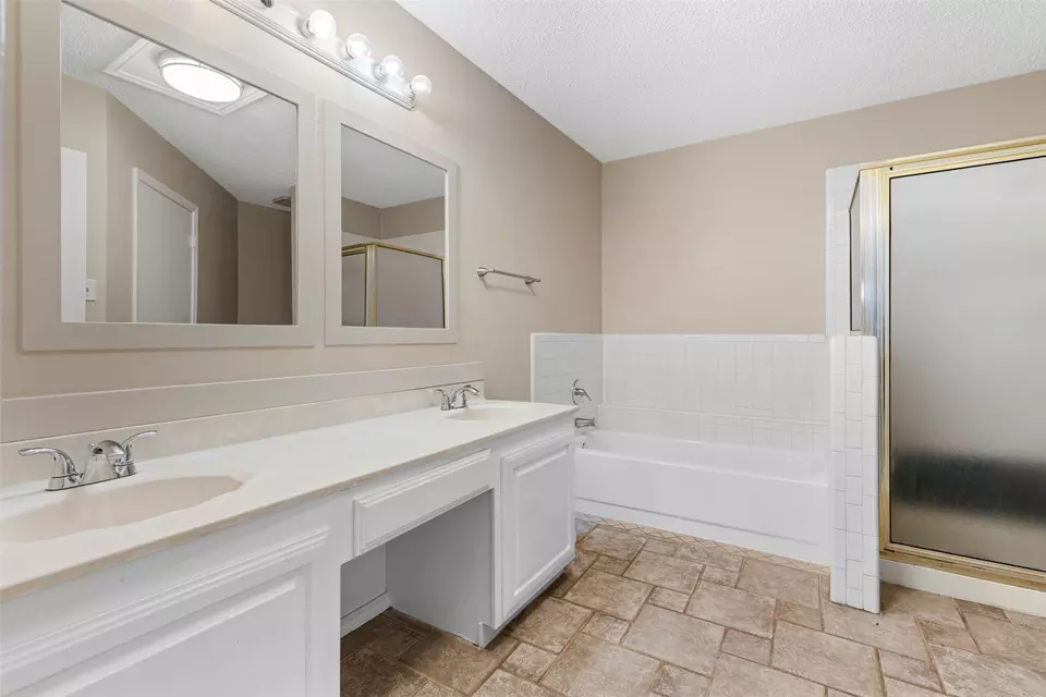 4010 David Dr, Rowlett, TX 75088 | MLS# 21126106 | 26 Photos - Movoto