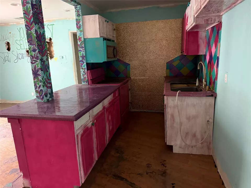 7770 Meadow Rd #214, Dallas, TX 75230 | MLS# 21126253 | 6 Photos - Movoto