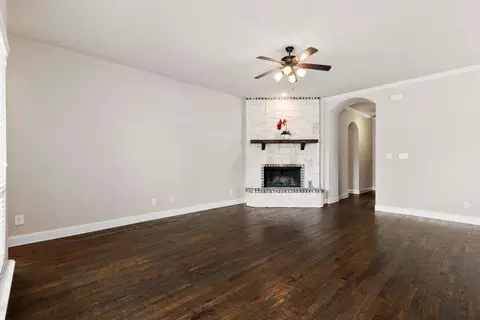 3306 Robin Trl, Melissa, TX 75454 | MLS# 21303520 | 34 Photos - Movoto