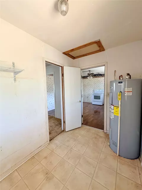 649 Mccartney Ln, Tye, TX 79563 | MLS# 21303965 | 21 Photos - Movoto