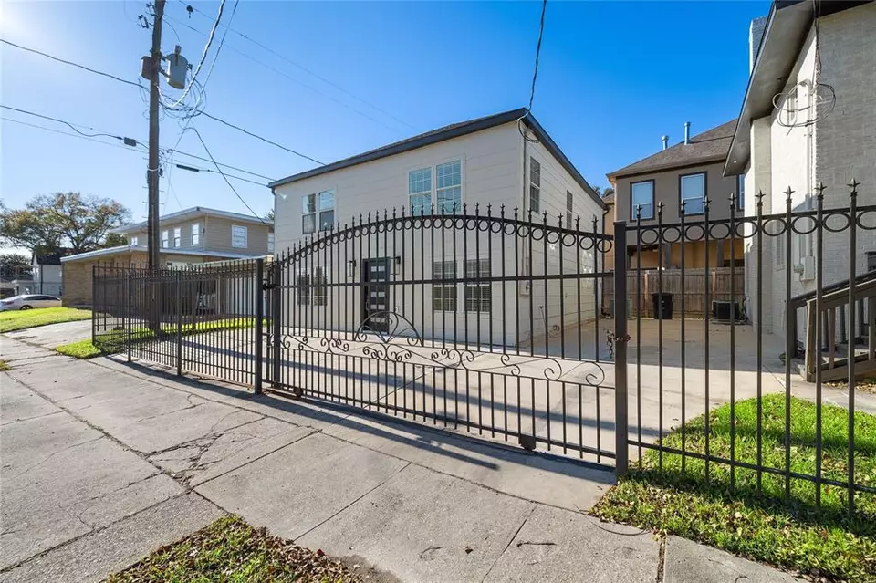 2520 Barbee St, Houston, TX 77004 | 20 Photos - Movoto