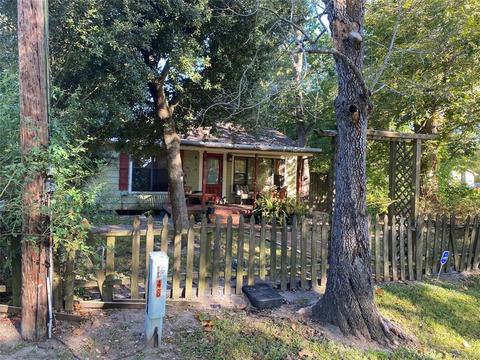 610 Edgar St, Dayton, TX 77535 | 13 Photos | MLS #10913742 - Movoto