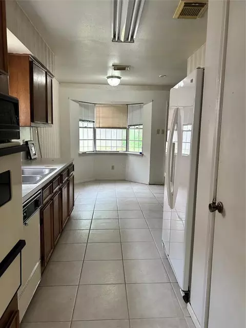 227 Coach Lamp Ln, Houston, TX 77060 | 13 Photos - Movoto