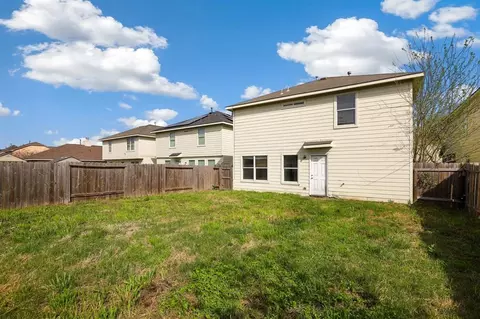 614 Heatherton Hill Ln, Houston, TX 77047 | 24 Photos - Movoto