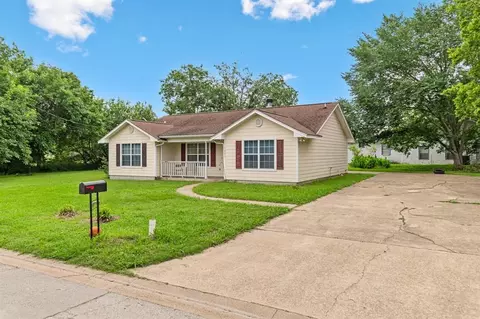 1225 Henderson St, Bryan, TX 77803 | 20 Photos - Movoto