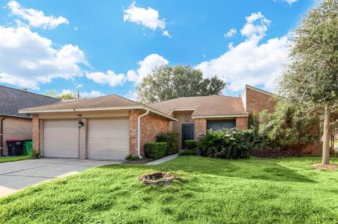2219 Goldspring Ln, Spring, TX 77373 | 21 Photos | MLS #16598675 - Movoto