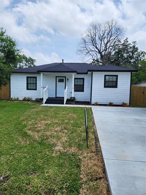 5106 Higgins St, Houston, TX 77033 | 11 Photos | MLS #16869584 - Movoto