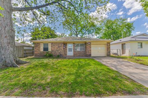 507 Guyer St, Sugar Land, TX 77498 | 31 Photos | MLS #29204159 - Movoto