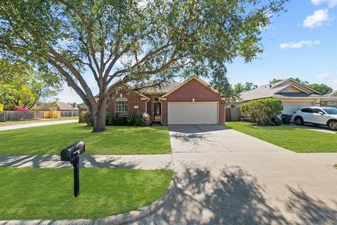 6458 New World Dr, Katy, TX 77449 | 36 Photos | MLS #32732889 - Movoto