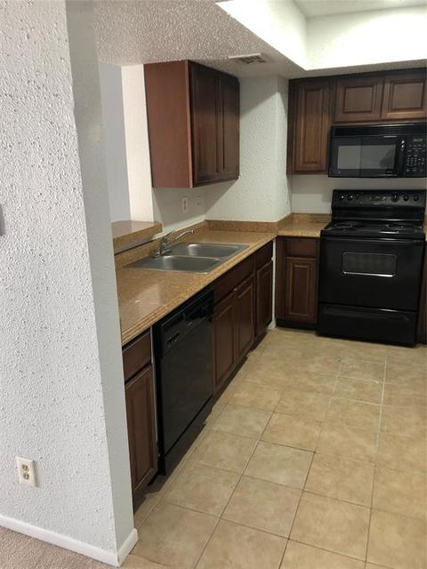 2832 S Bartell Dr #28, Houston, TX 77054 | 12 Photos | MLS #33892008 ...