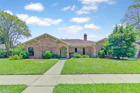 16438 Havenpark Dr, Houston, TX 77059 | 48 Photos | MLS #36259613 - Movoto