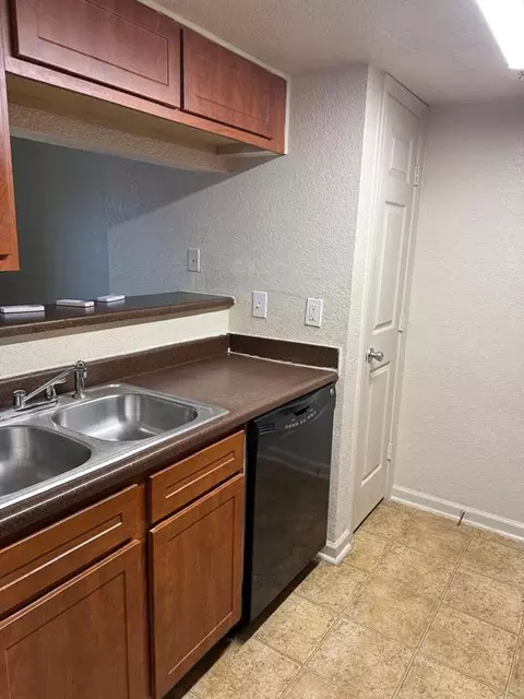 8100 Creekbend Dr #152, Houston, TX 77071 - Movoto