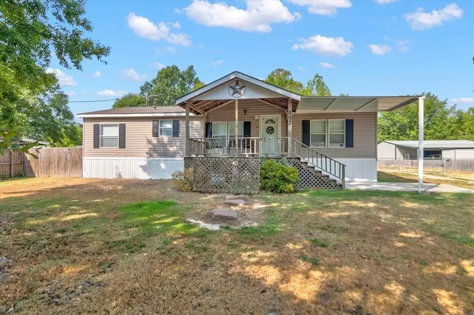 572 County Road 439 E, Bronson, TX 75930 - Movoto