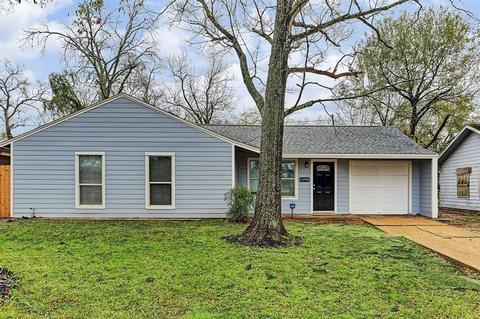 5730 Kenilwood Dr, Houston, TX 77033 | 9 Photos | MLS #44235961 - Movoto