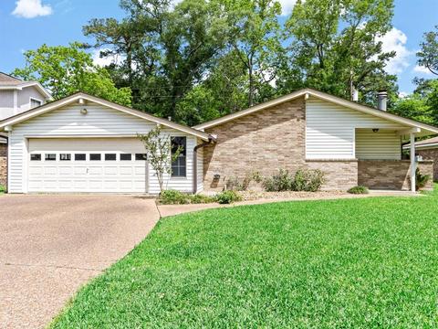 7560 Chelsea Pl, Beaumont, TX 77706 | 27 Photos | MLS #46800714 - Movoto