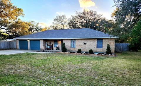 201 Fm 1160 Rd, Louise, TX 77455 | 20 Photos | MLS #47526310 - Movoto