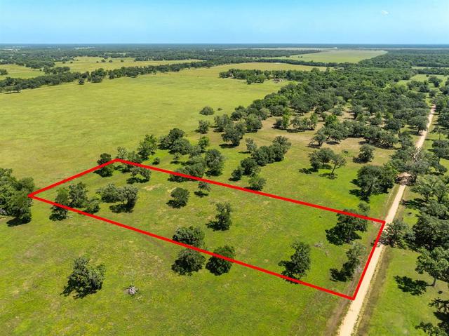 455 Valley Oaks Dr, Van Vleck, TX 77482 | MLS# 48923724 | 19 Photos ...