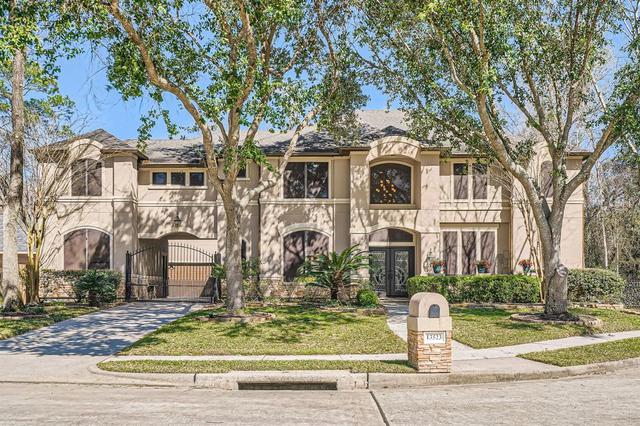 13523 Greenwood Lakes Ln, Houston, TX 77044 | MLS# 52276307 | 49 Photos ...