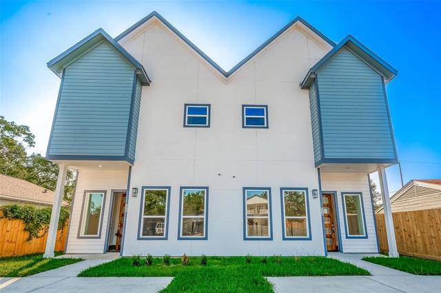 7315 Iwo Jima Rd #A AND B, Houston, TX 77033 | 36 Photos - Movoto