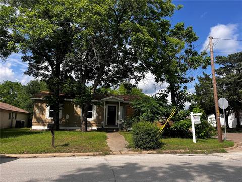 1000 W 17th St, Bryan, TX 77803 | 13 Photos - Movoto