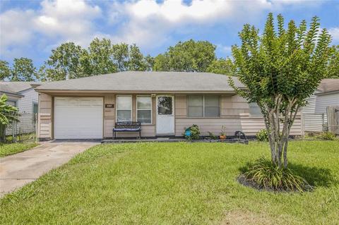 4327 Tareyton Ln, Houston, TX 77047 | 17 Photos | MLS #57928039 - Movoto