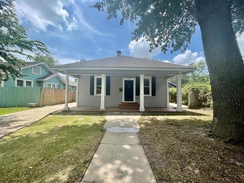 1897 Harrison St, Beaumont, TX 77701 | 12 Photos | MLS #5941357 - Movoto