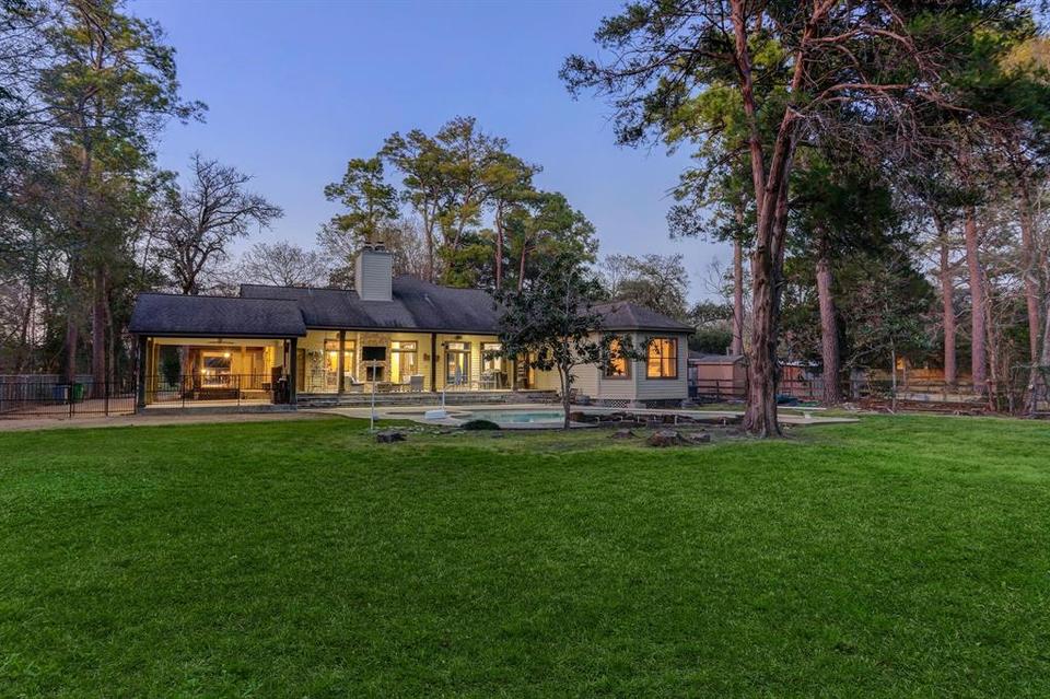 9213 Elizabeth Rd, Houston, TX 77055 | 29 Photos | MLS #63195534 - Movoto
