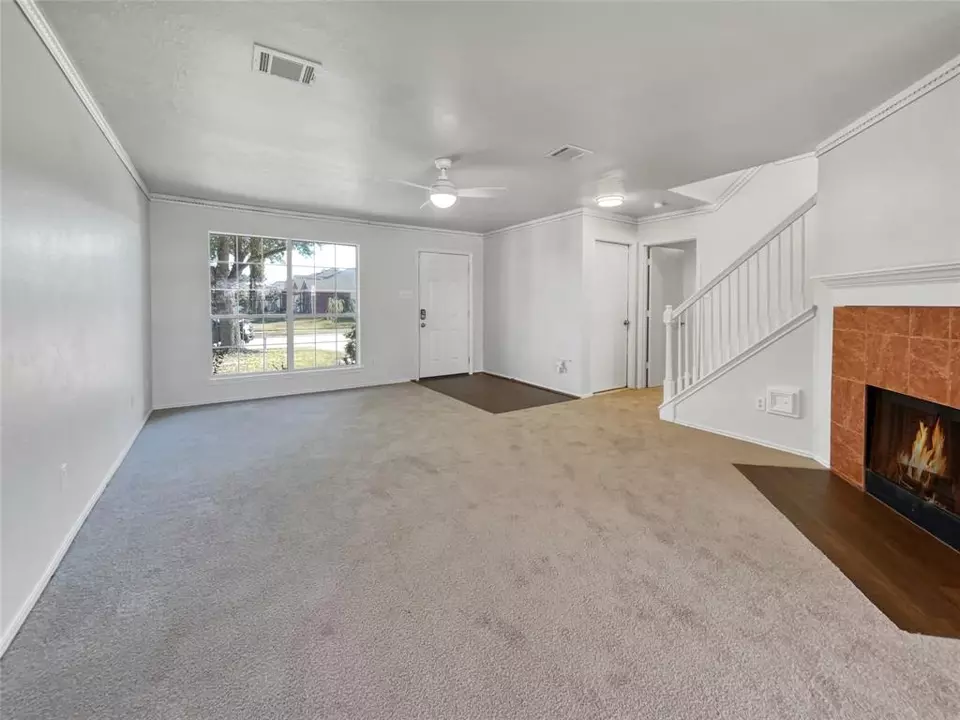 9902 Kingsville Park Dr, Houston, TX 77083 | 21 Photos - Movoto