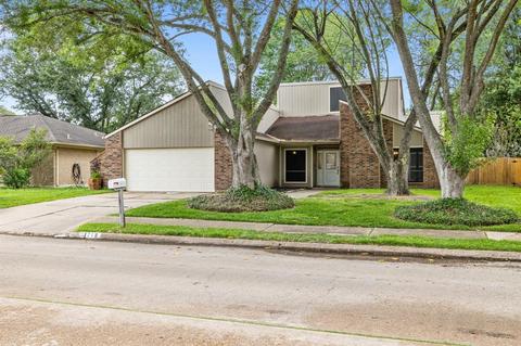 15719 Hickory Knoll Dr, Houston, TX 77059 | 29 Photos | MLS #66123786 ...