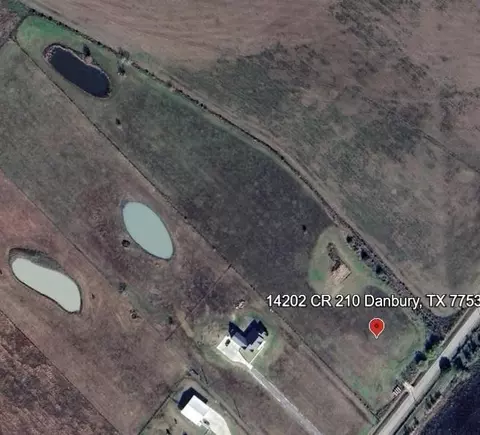 14202 County Road 210, Danbury, TX 77534 | MLS# 68583444 | 9 Photos ...