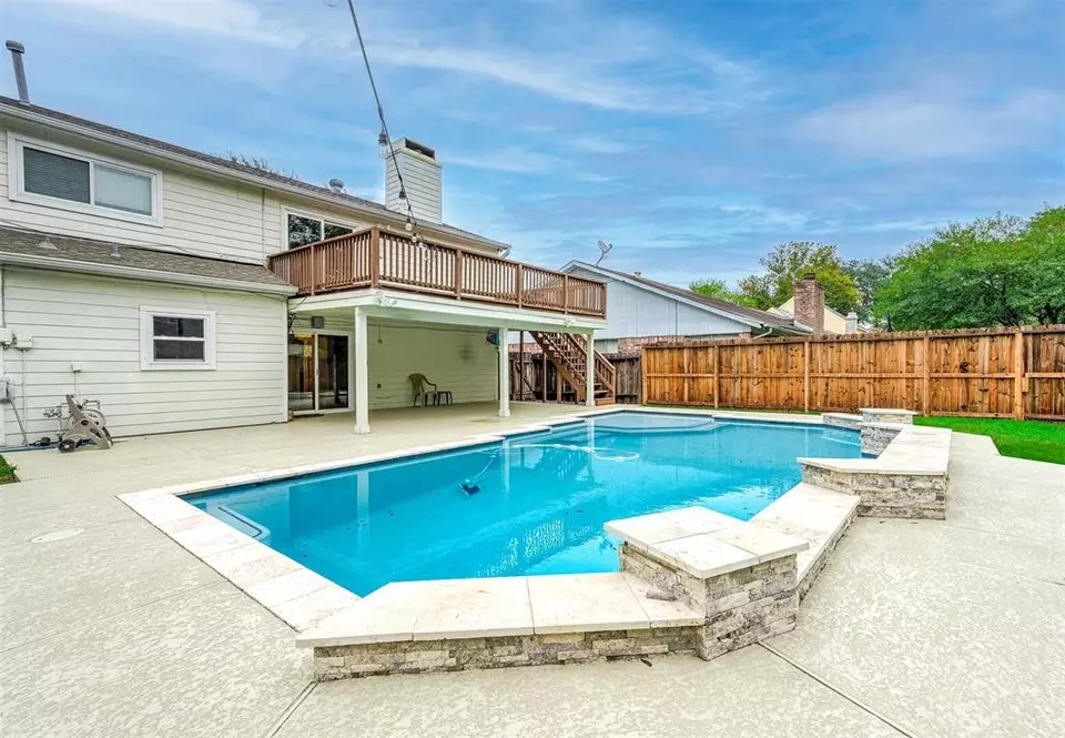 16315 Espinosa Dr, Houston, TX 77083 | 36 Photos - Movoto