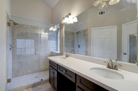 11510 Bremen Dr, Houston, TX 77066 | 9 Photos | MLS #79704530 - Movoto