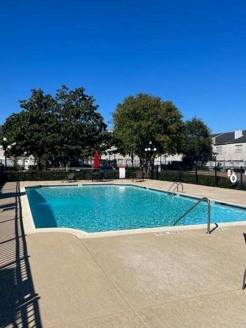 542 Wilcrest Dr, Houston, TX 77042 | 32 Photos | MLS #8281779 - Movoto