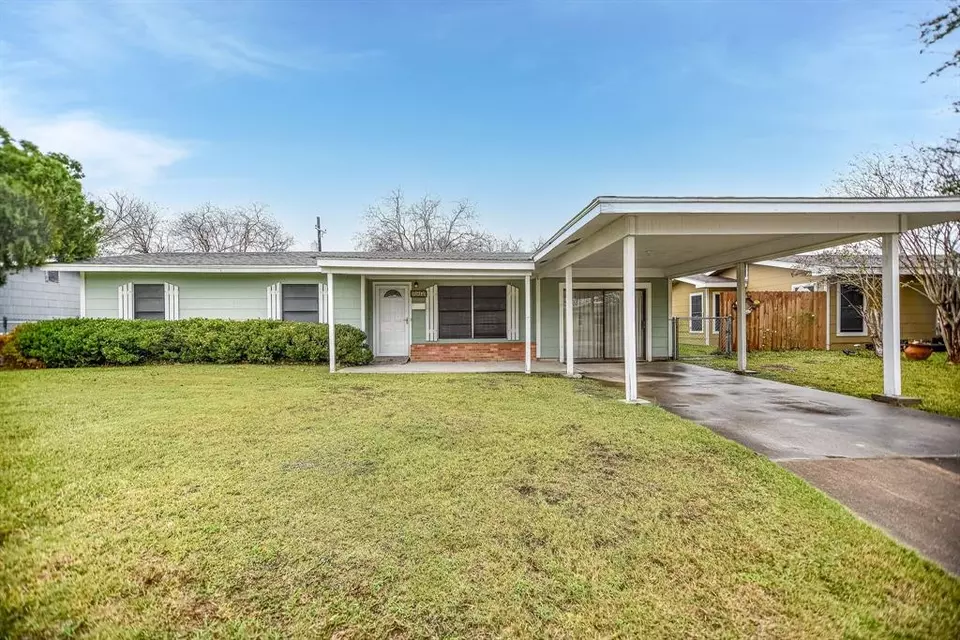 1515 Leon Dr, Port Lavaca, TX 77979 - Movoto