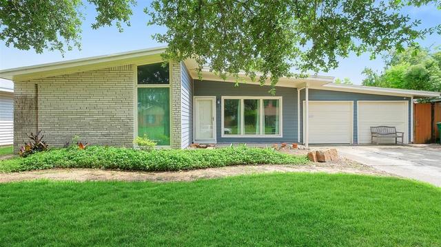 6805 Mobud Dr, Houston, TX 77074 | MLS# 84710472 | 25 Photos - Movoto