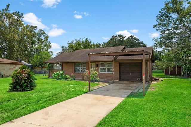 1311 College Dr, Alvin, TX 77511 | 10 Photos - Movoto