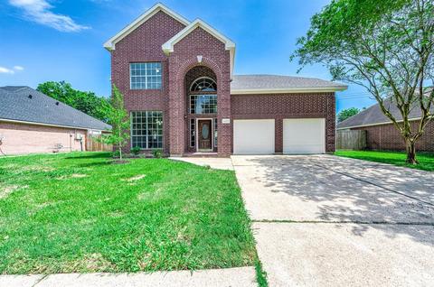 2207 Manchester Ln, Pearland, TX 77581 | 28 Photos | MLS #8521734 - Movoto