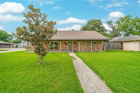 77015 Homes for Sale & 77015 Real Estate | 114 Houses - Movoto