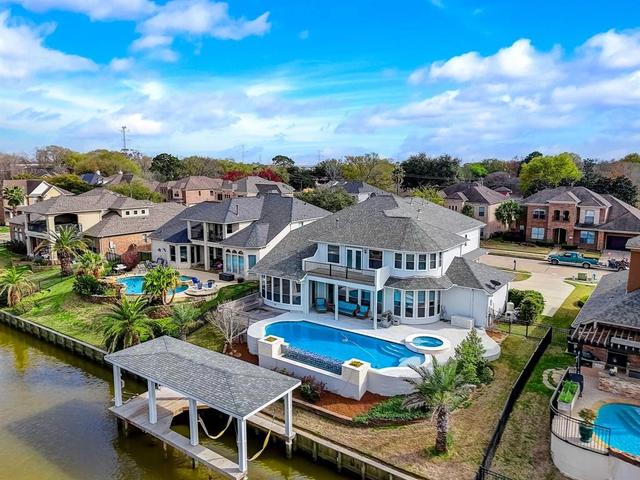 2014 Ketch Ct, Seabrook, TX 77586 | 48 Photos - Movoto