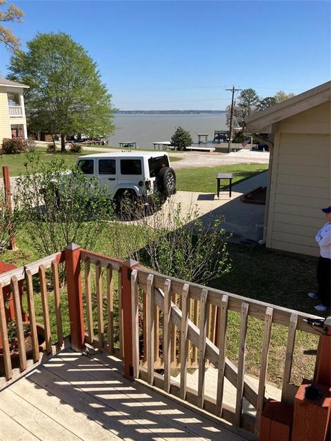 21 Oahu Ct, Point Blank, TX 77364 | 41 Photos | MLS #94604070 - Movoto