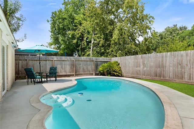 2806 Quail Valley East Dr, Missouri City, TX 77489 | 27 Photos - Movoto