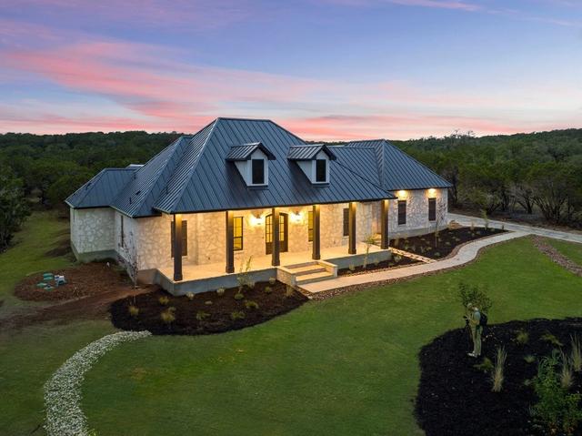 1687 Noble Trl, Canyon Lake, TX 78133 | MLS# 1947216 | 40 Photos - Movoto