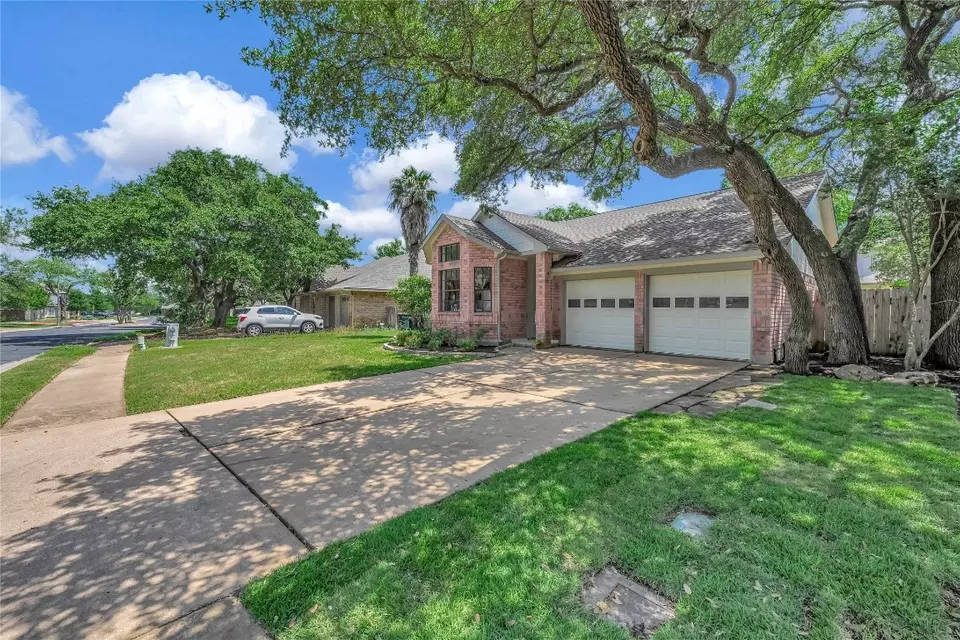 2309 Susan Ln, Leander, TX 78641 | 34 Photos - Movoto